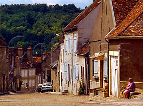 Cephas Picture Library - Asset Details 1053566- Village of Varzy ...