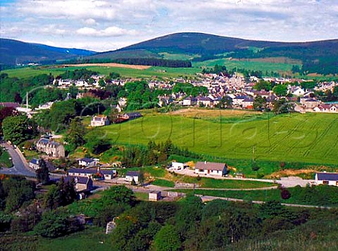 Cephas Picture Library - Asset Details 1065508- View of Dufftown ...