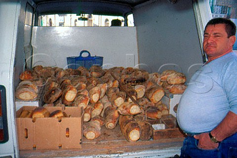 Cephas Picture Library - Asset Details 1108336- Mobile bread van at ...
