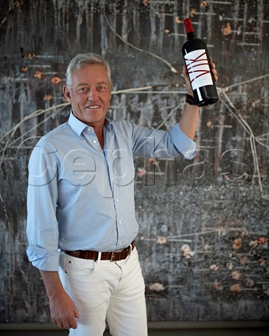 Cephas Picture Library - Asset Details 1240502- Alex Vik, owner of ...